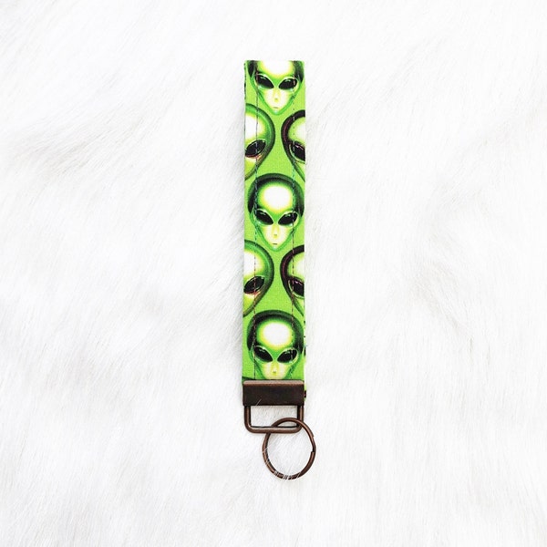 Alien Keychain - Etsy