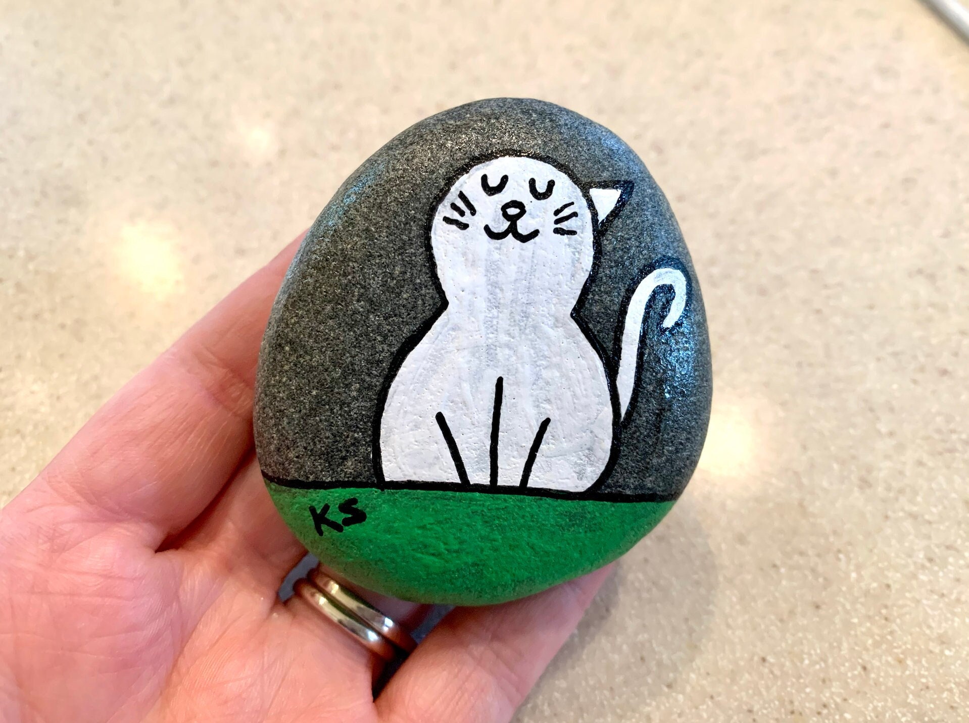 Peaceful Cat Rock Painted Rocks Animal Rocks Hand-made Rocks Rock Gifts ...