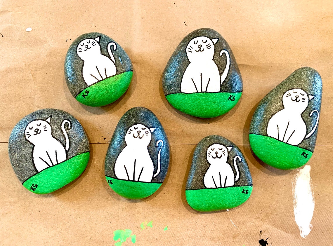 Peaceful Cat Rock Painted Rocks Animal Rocks Hand-made Rocks Rock Gifts ...