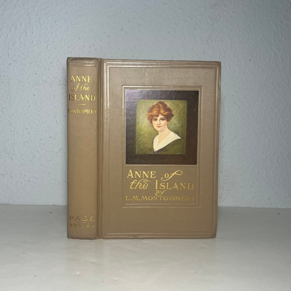 Anne Of The Island Book