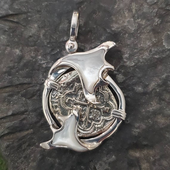 ATOCHA Manta Ray Mother of Pearl Shipwreck Treasure Coin - Etsy