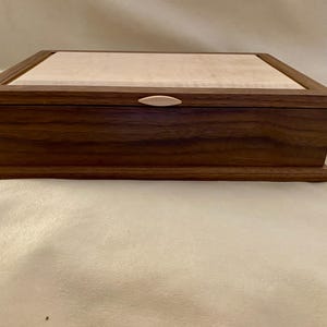 Walnut & Curly Maple Jewelry Box - Etsy