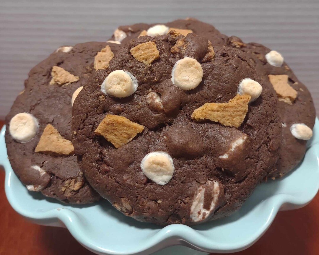 S'mores Deluxe Cookies - Dark Chocolate, Mini Marshmallows, Grahams ...
