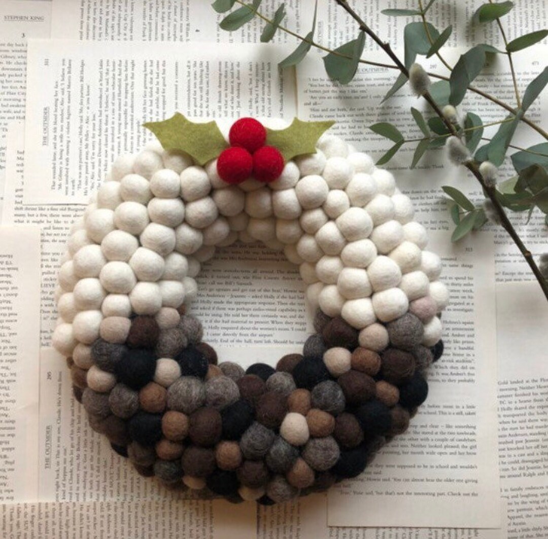 Pom Pom Felt Ball Wreath in the Shape of a Christmas Pudding. UK ...