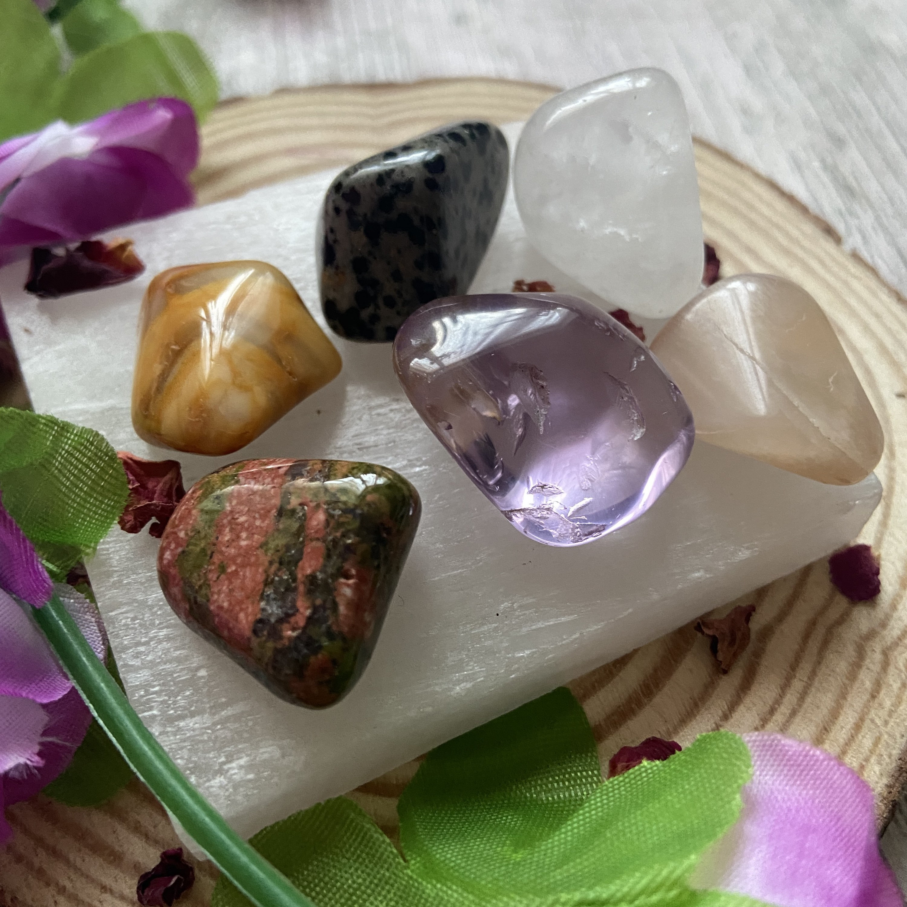 Menopause Crystal Kit, 6 Stones for Feminine Health, Healing Crystals ...