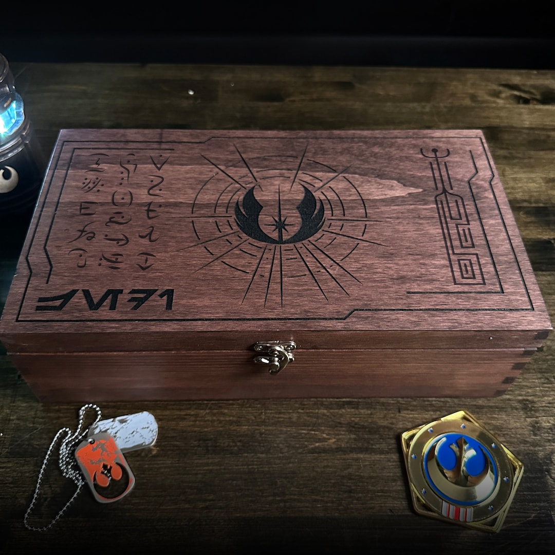 Wooden DOUBLE Lightsaber Box (customizable) - Etsy