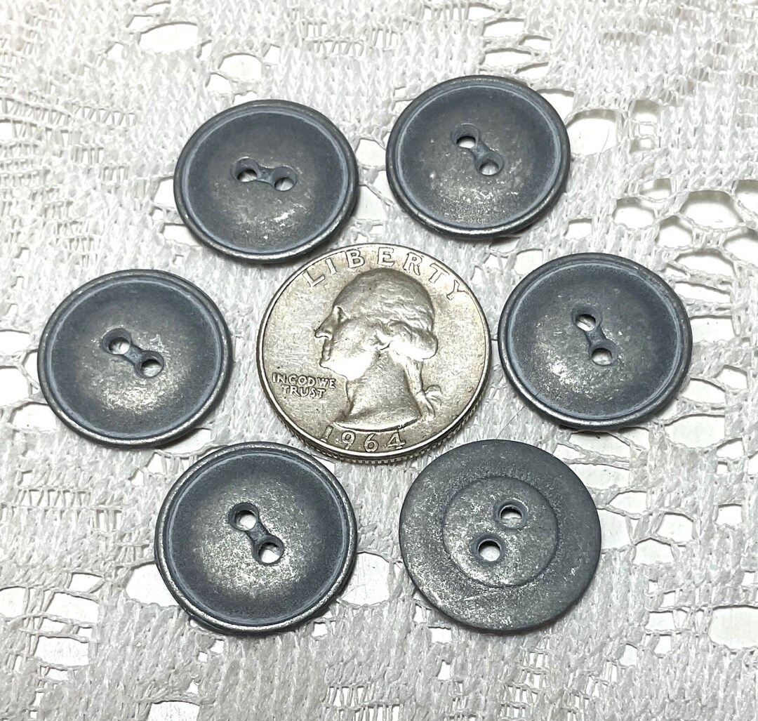 1 Dozen Vintage Metal 2 Hole Pewter Buttons 32, 24, 20 Ligne - Etsy
