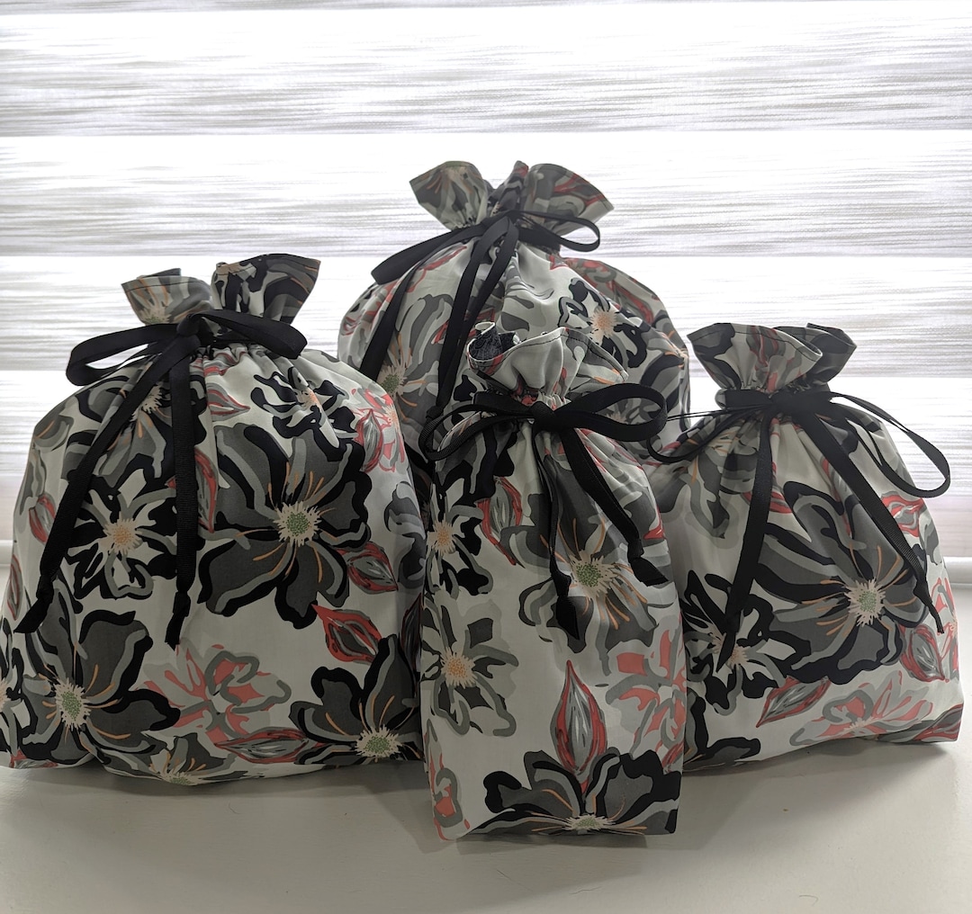 Eco-friendly Floral Fully Lined Drawstring Fabric Gift Bags in 4 Sizes ...