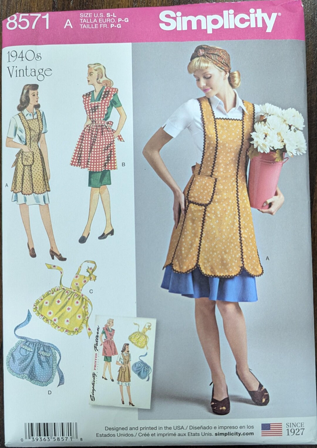Uncut Simplicity Sewing Pattern #8571 for 40s Vintage Aprons. Sizes S-L ...