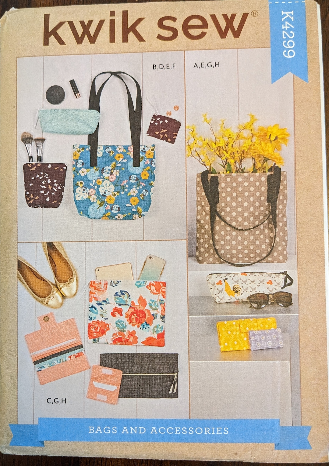 Uncut Kwik Sew Sewing Pattern #K4299 for Tote Bags Clutch Coin Purse ...