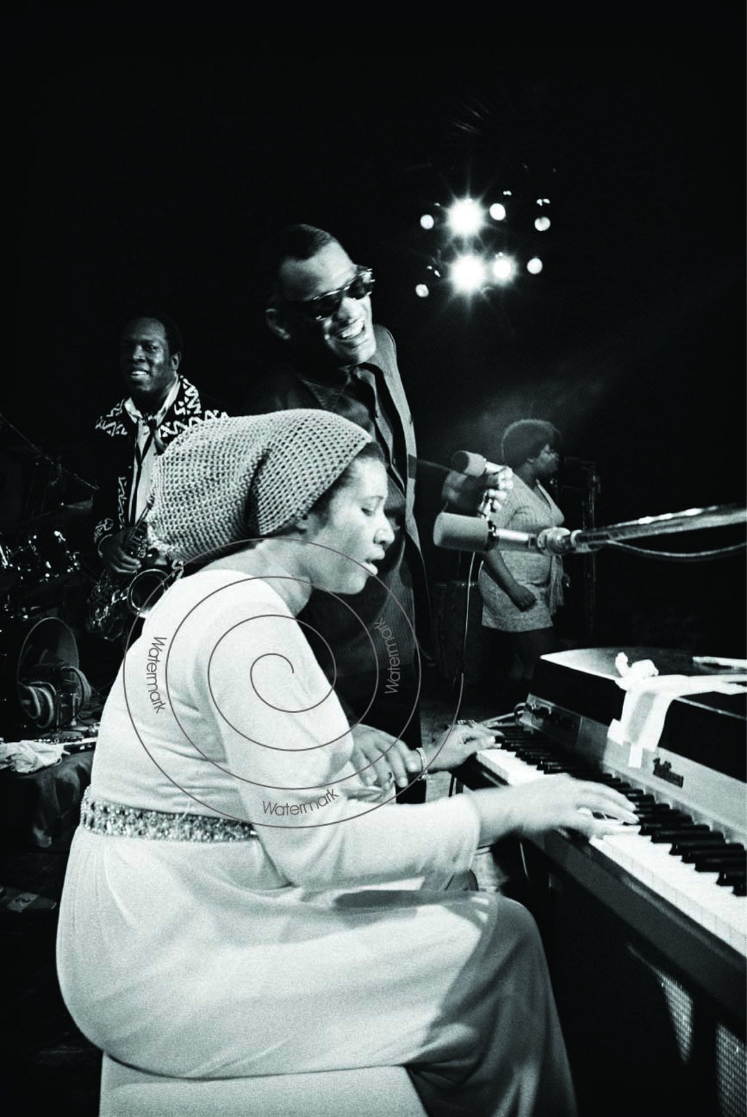 Aretha Franklin Print, Aretha Franklin Poster, Queen of Soul, Canvas ...