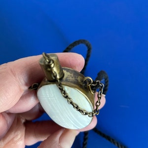 Vintage Mother of Pearl Snuff Box Necklace - Etsy