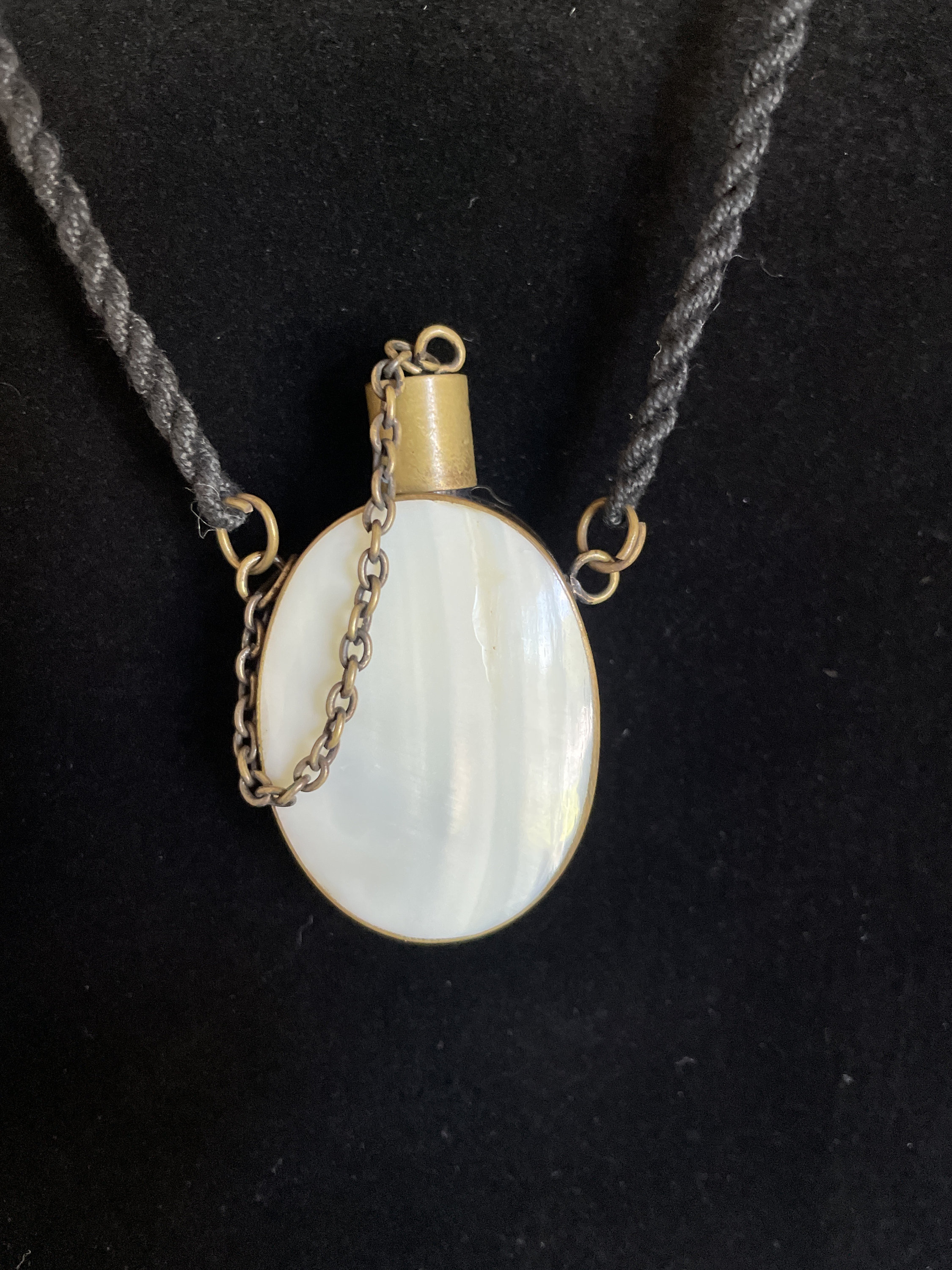 Vintage Mother of Pearl Snuff Box Necklace - Etsy