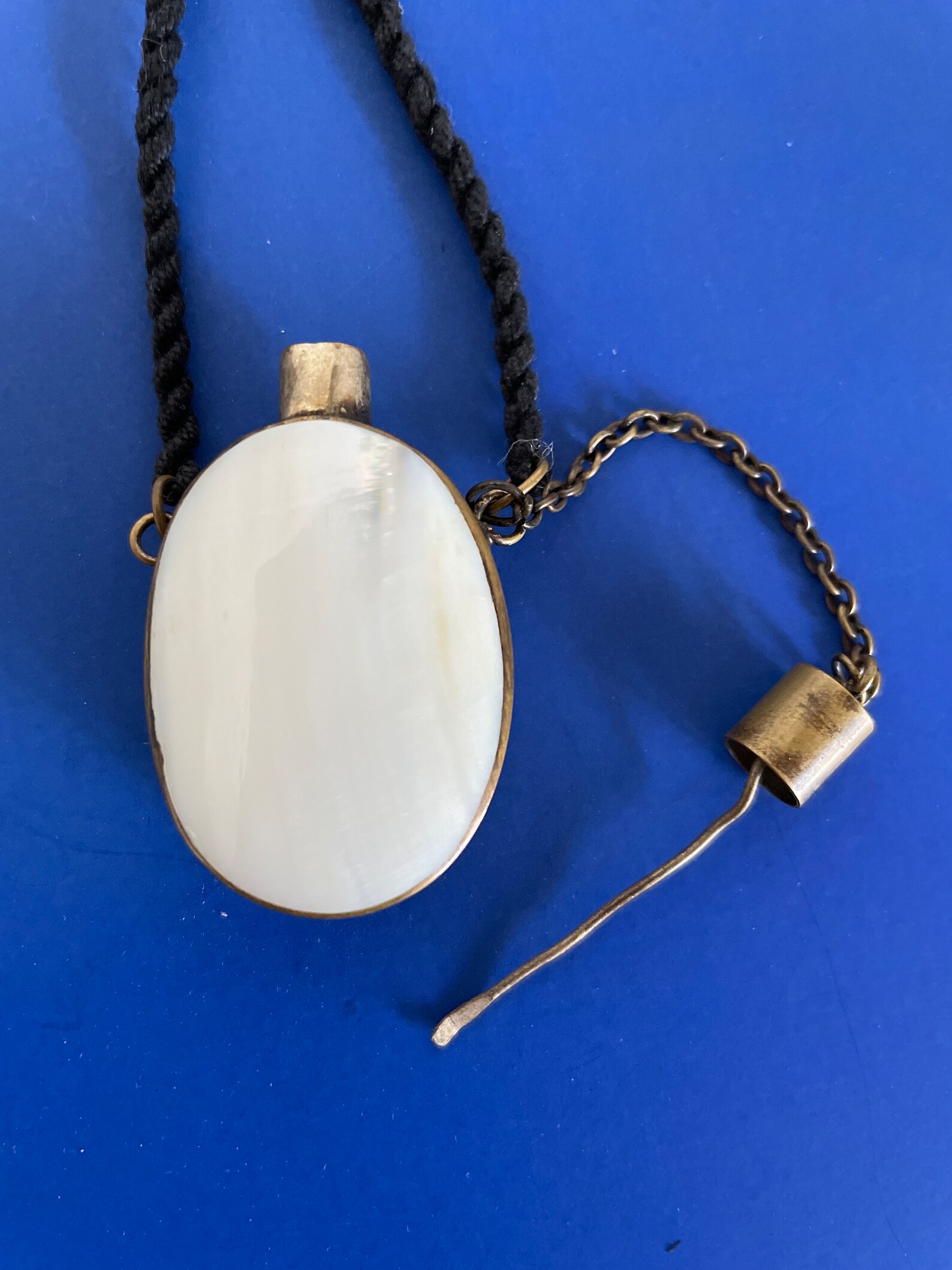 Vintage Mother of Pearl Snuff Box Necklace - Etsy