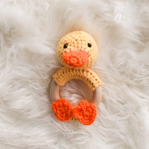 Moon Rattle / Crescent Moon Rattle / Crochet Baby Rattle / - Etsy