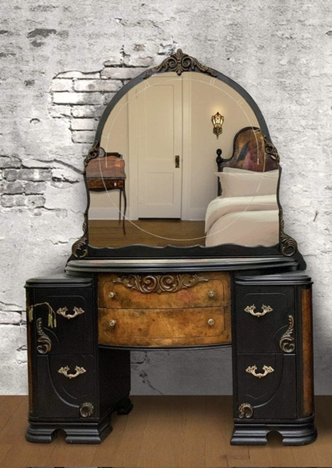 Vintage Vanity. Victorian Inspired Vanity Romantic Bedroom Black ...