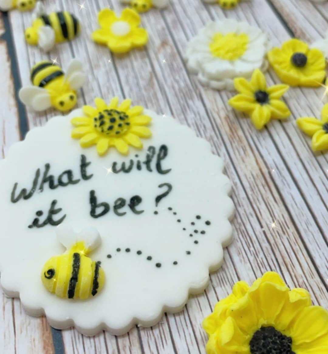 Bee Themed Fondant Kit Cake Topper ( Includes 15 Small Bees,20 ...