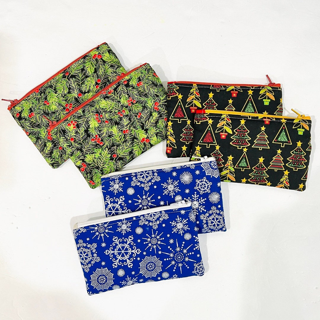 Christmas Mistletoe, Trees, and Snowflakes Print Zipper Holiday ...