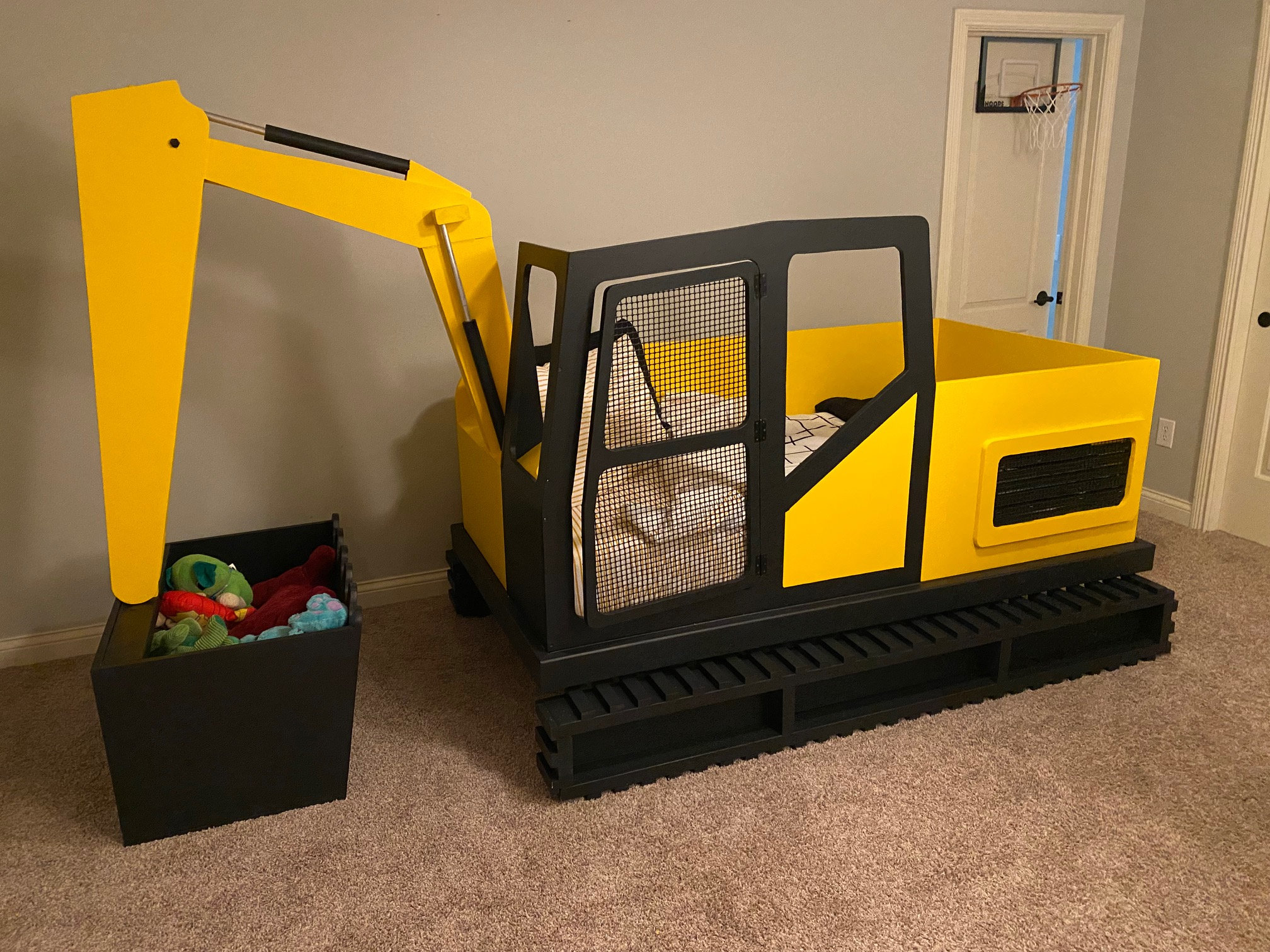 Digger bed store