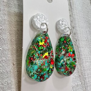 Christmas Teardrop Dangle Resin Earrings; White Snow Resin Topper - Etsy