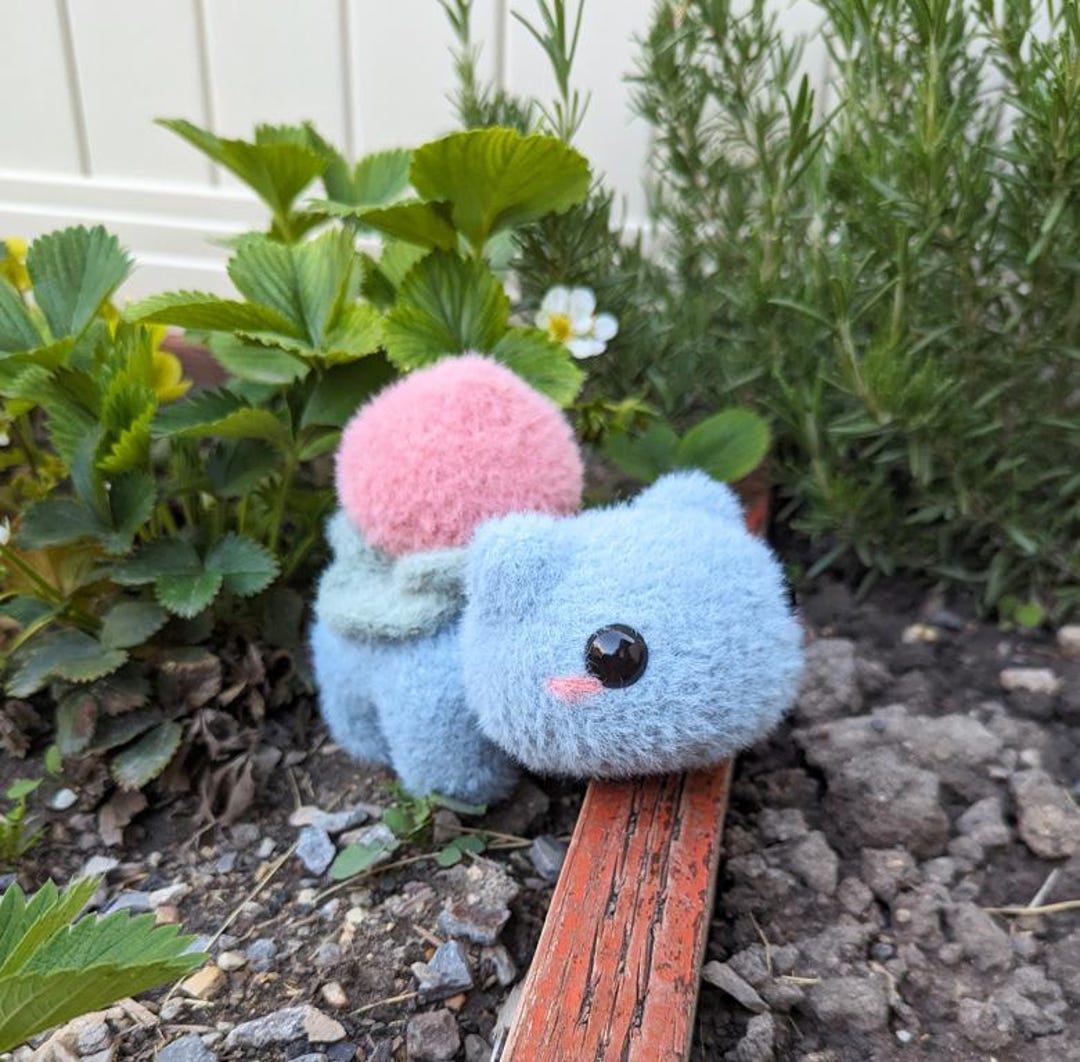 Fuzzy Crochet Bulb Frog Plushie, Handmade Strawberry Frog, Turtle Toad ...