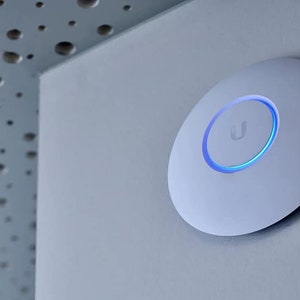 Ubiquiti Unifi 1-gang Box Wall Mount for Lite, Long Range, or Nanohd ...