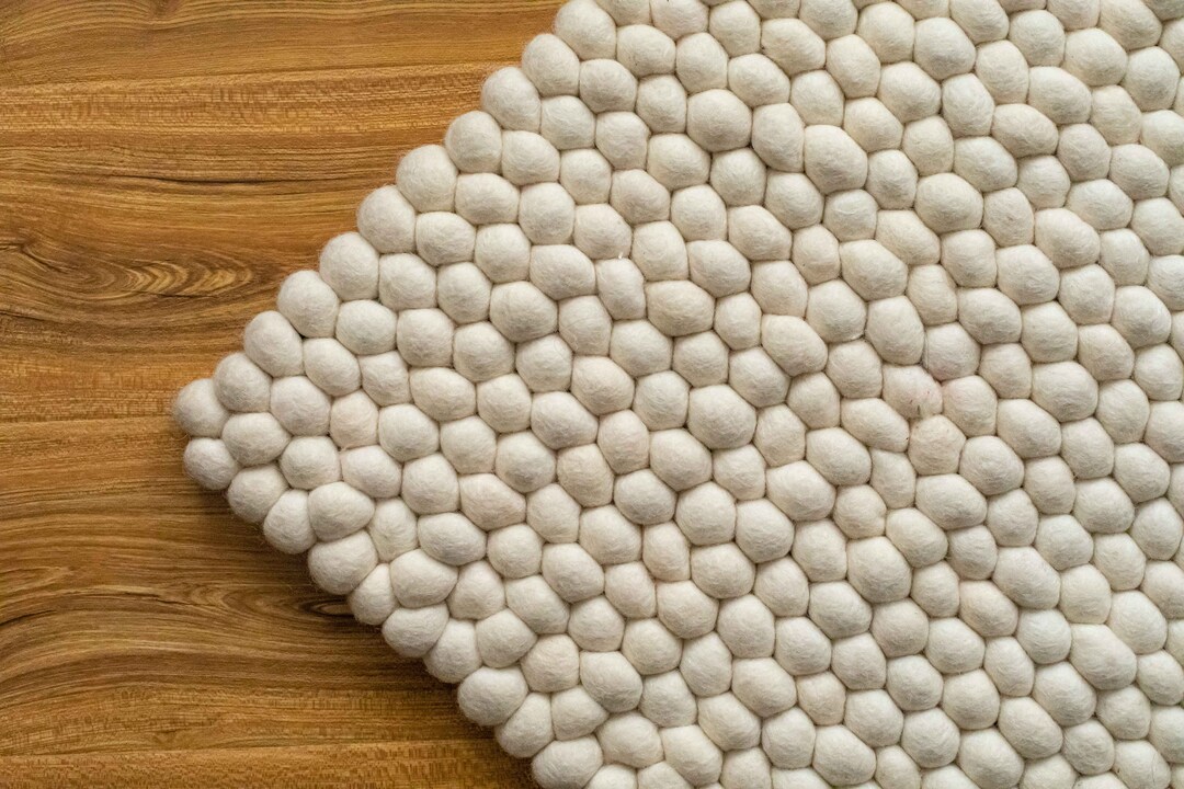 Handmade Himalayan Rectangular Felt Ball Rug - Vibrant 100% Wool White ...