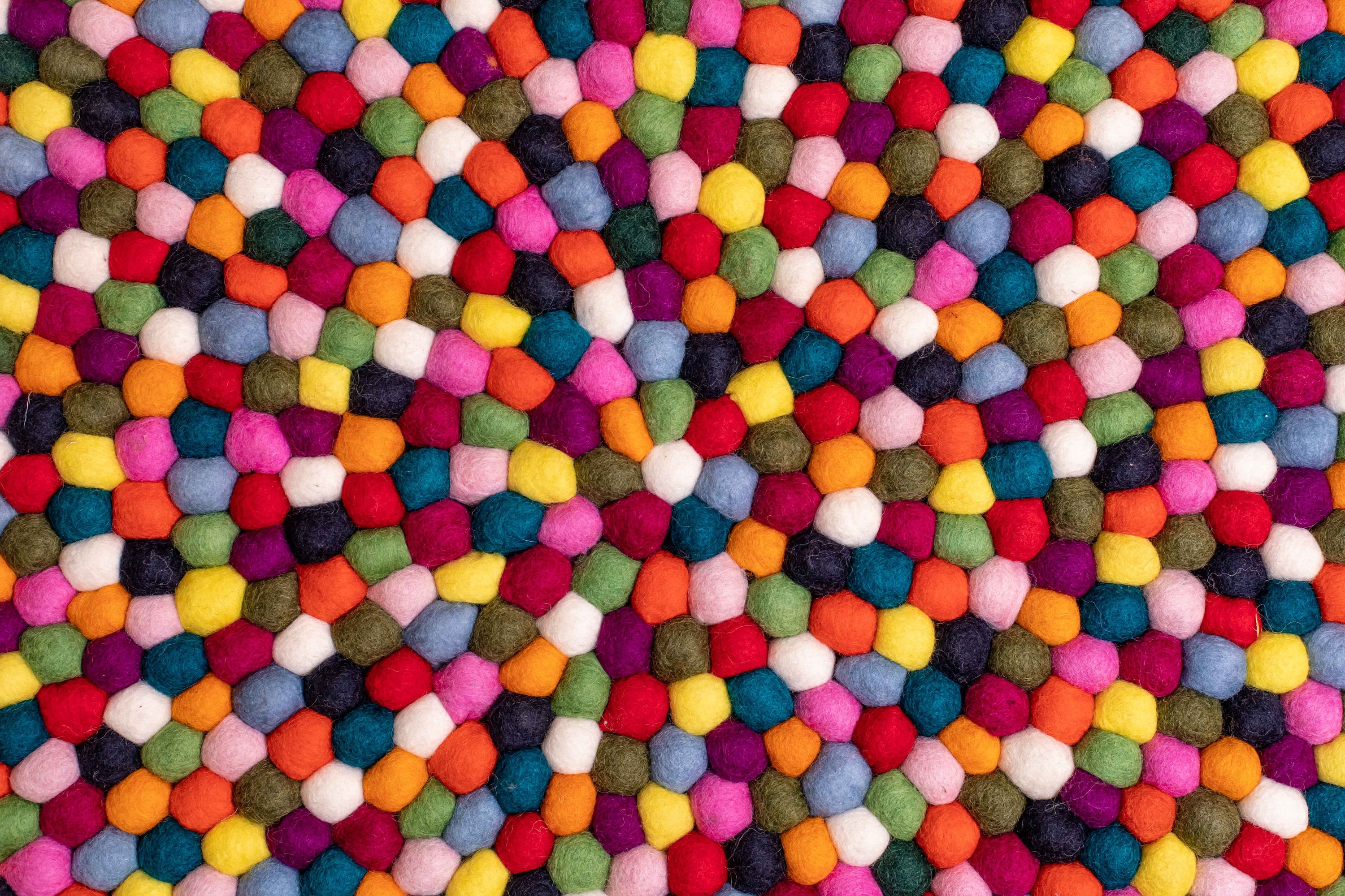 Handcrafted Rainbow Circle Wool Carpet - Handcrafted Color Burst Carpet ...