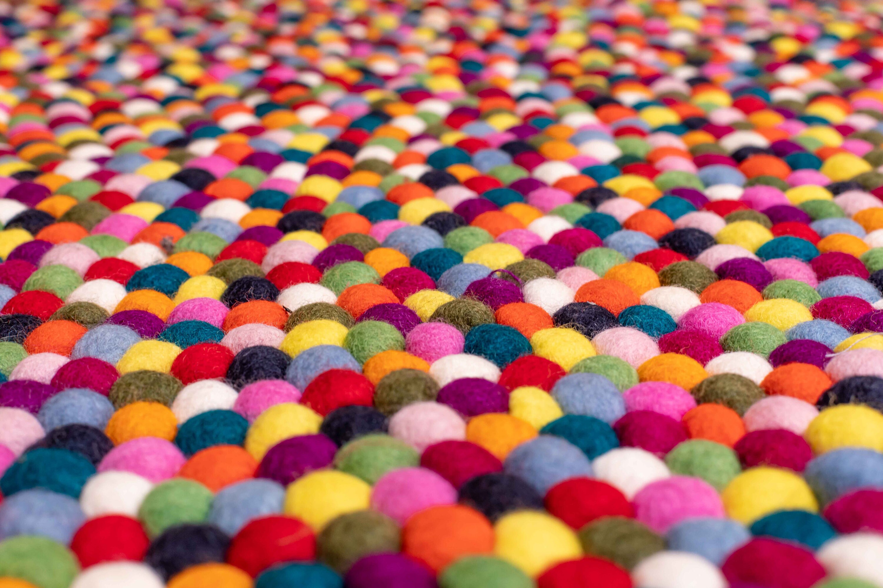 Handcrafted Rainbow Circle Wool Carpet - Handcrafted Color Burst Carpet ...