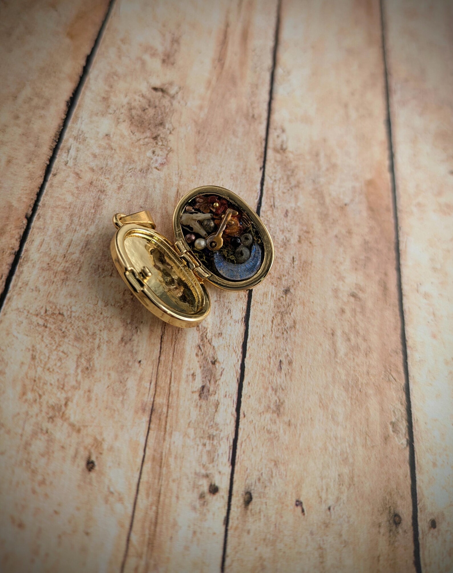 Inner Witch (diorama) Locket Conjoined Fox - Etsy