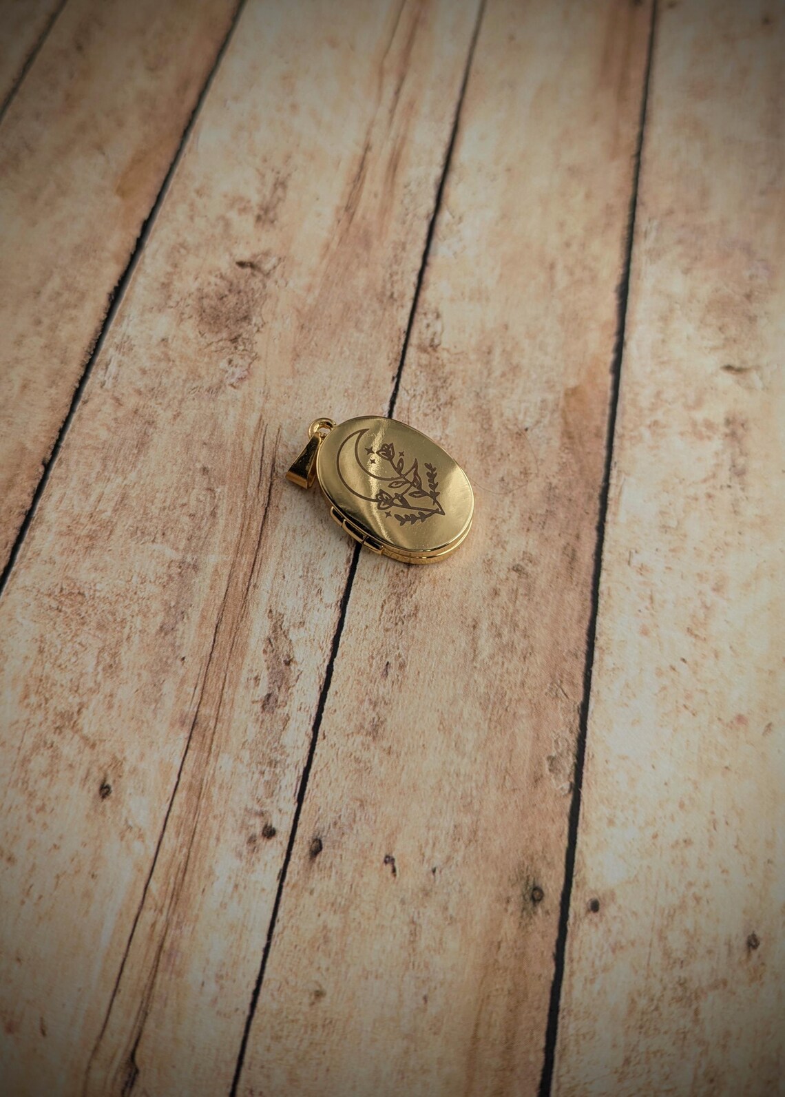 Inner Witch (diorama) Locket Conjoined Fox - Etsy