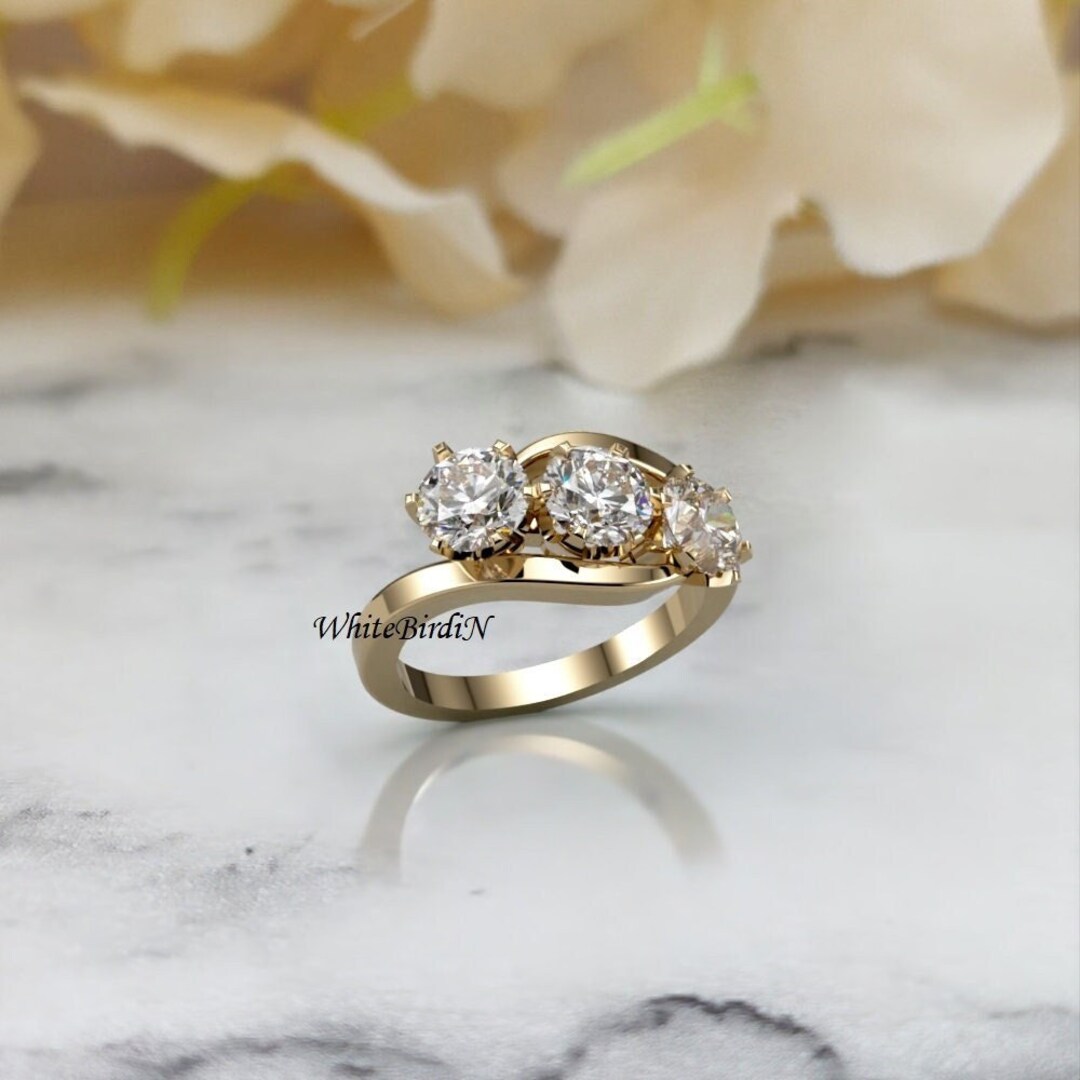 Three Stone Ring, Round Moissanite Engagement Ring 3 Stone Round Cut ...