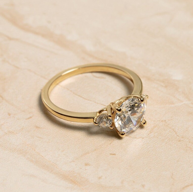 2.50ctw Round Cut Moissanite Three Stone Solitaire Ring - Etsy