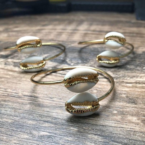 Gold Shell Bangle - Etsy