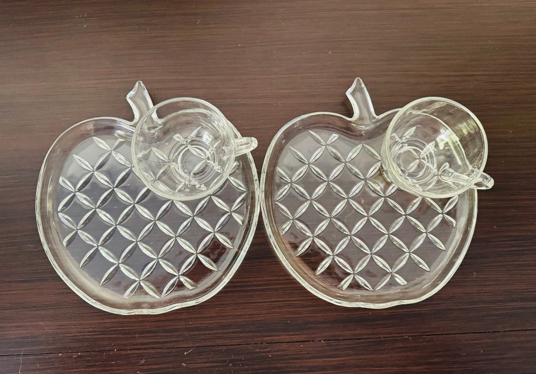 Set of 2 Clear Glass Vintage Apple Plate and Tea / Coffee Cup Criss ...