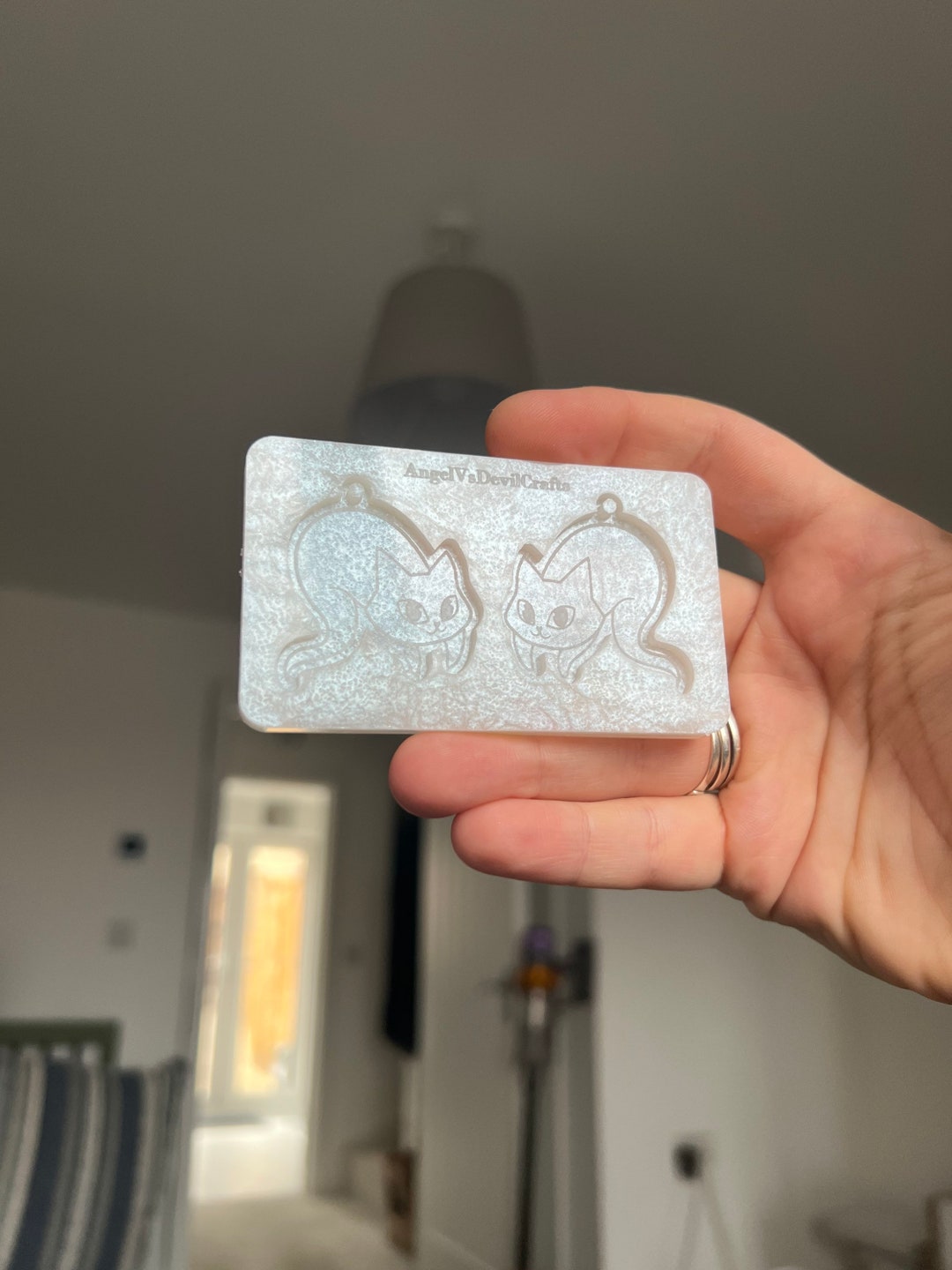 1.5 Inch Sneaky Ghost Cats Silicone Mould - Etsy
