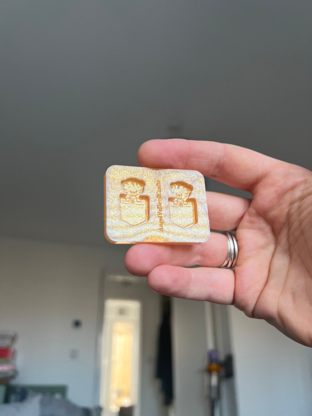 1 Inch Tiger in Pockets Silicone Mould - Etsy