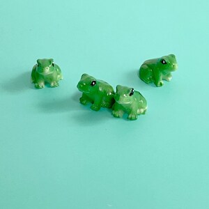 4pc Frog Figurine Car Decor, Mini Frog Car Rearview Mirror Decor, Funny ...