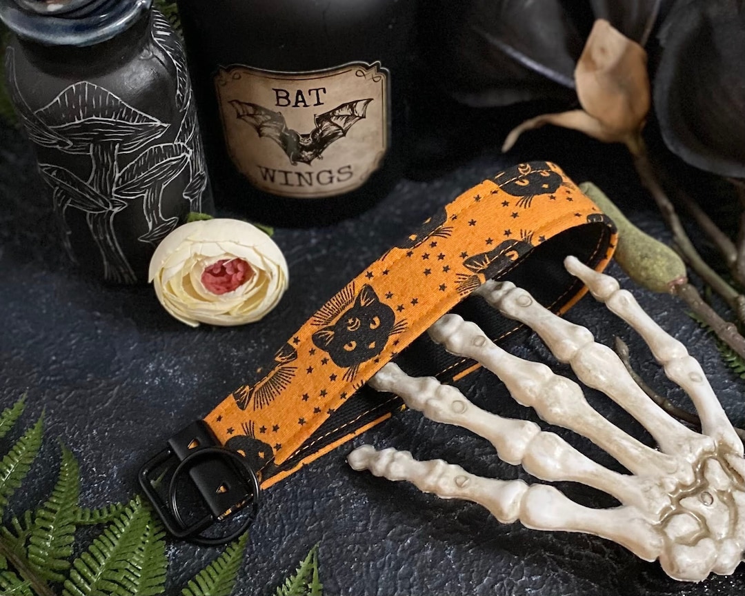 Black Cat Key Chain / Halloween Keyfob Wristlet / Spooky Cat Gifts and ...