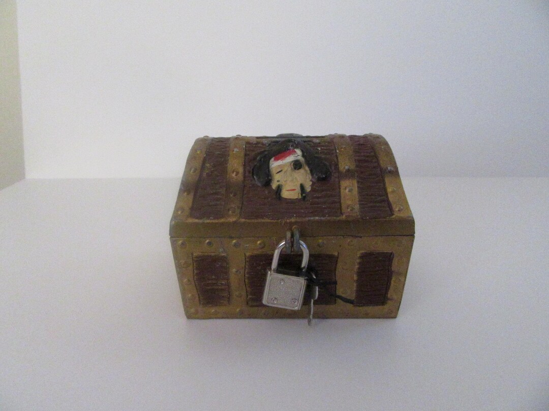 Vintage 1950's Metal Pirate Chest Coin Bank With Lock & Key | Pirates ...