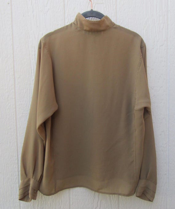 1980s Beige Long Sleeve Secretary Top | Pin Tuck Blou… - Gem