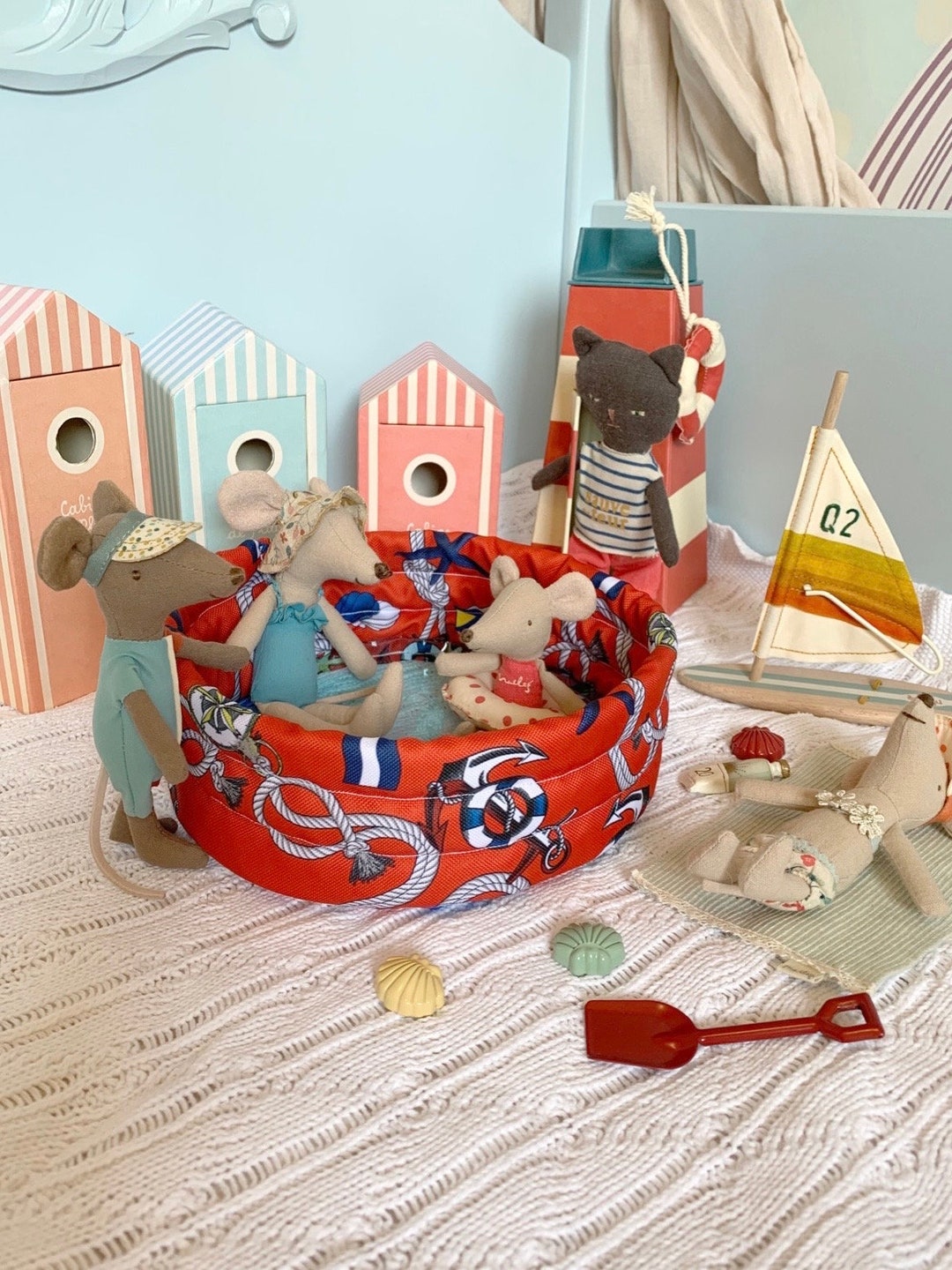 Maileg Mouse Pool Time – Tiny Summer Fun Tiny Baywatch - Etsy