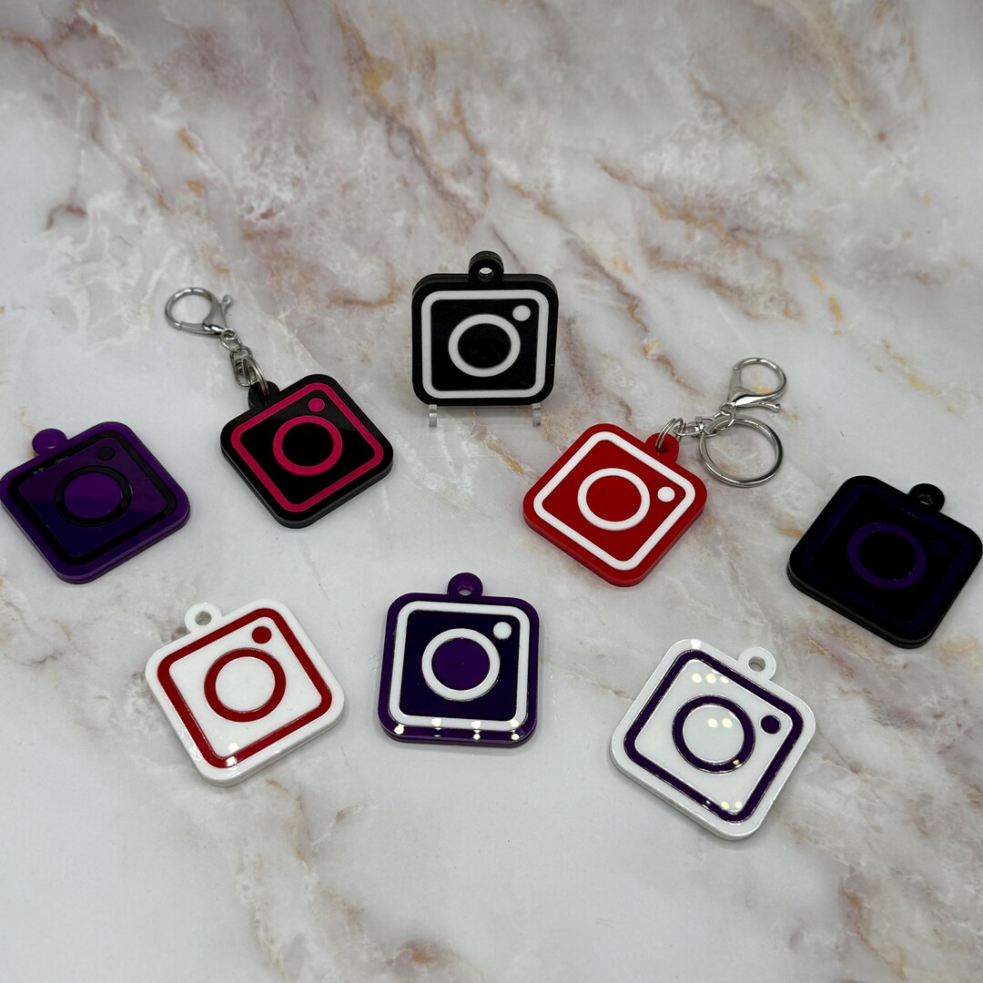 Smart Social Media Keychain - Instant Connection to Your Profiles! - Etsy