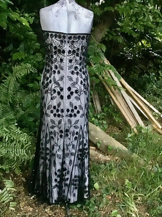 Vestido De Cache En Blanco Y Negro VESTIDO DE CAMISAS CON DOBLE