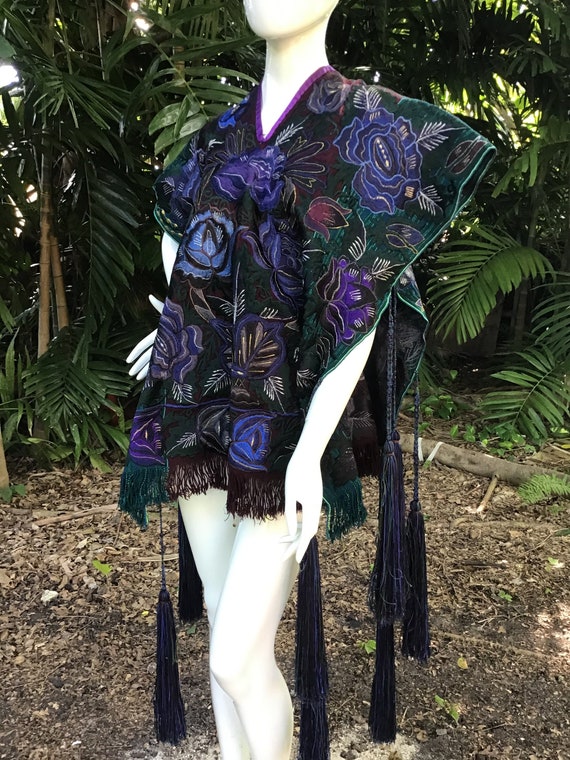 Vintage embroidered poncho - Gem