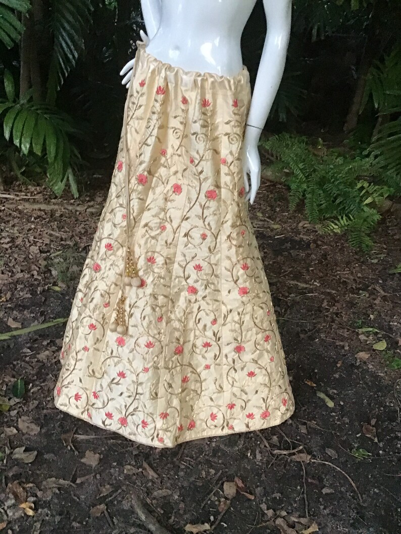 Vintage Silk Heavenly Embroidered Skirt - Etsy