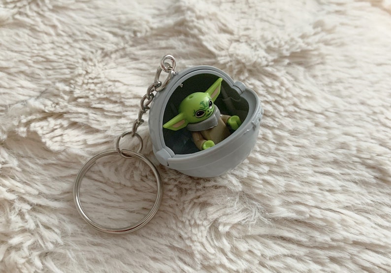 Baby Yoda Keychain - Etsy