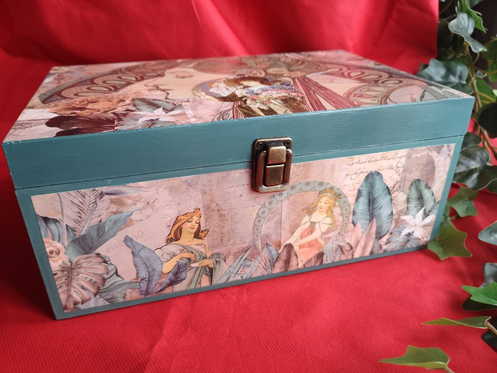 Vintage Style Hand Crafted Collage Technigue A. Mucha Jewellery/storage ...