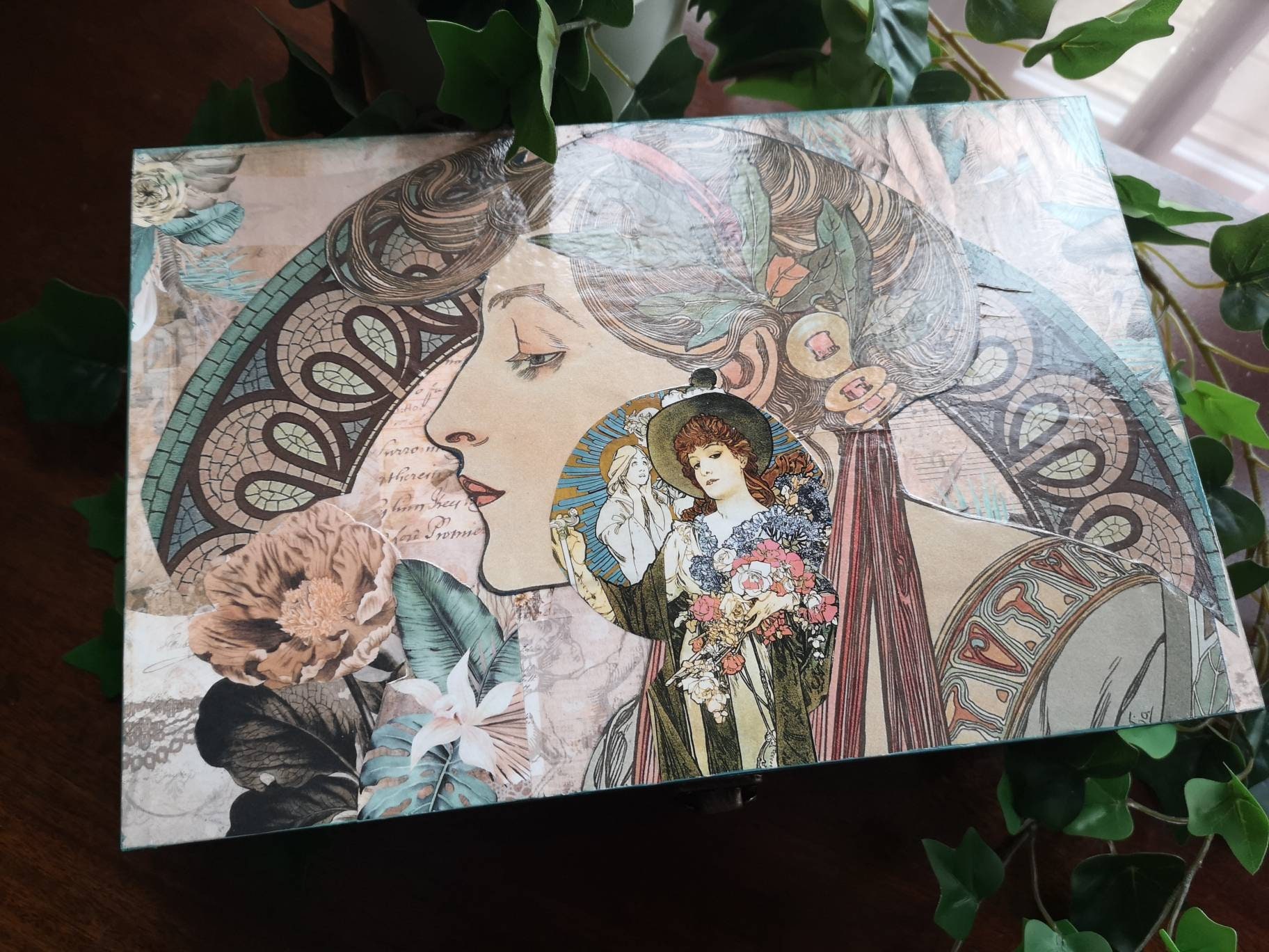 Vintage Style Hand Crafted Collage Technigue A. Mucha Jewellery/storage ...