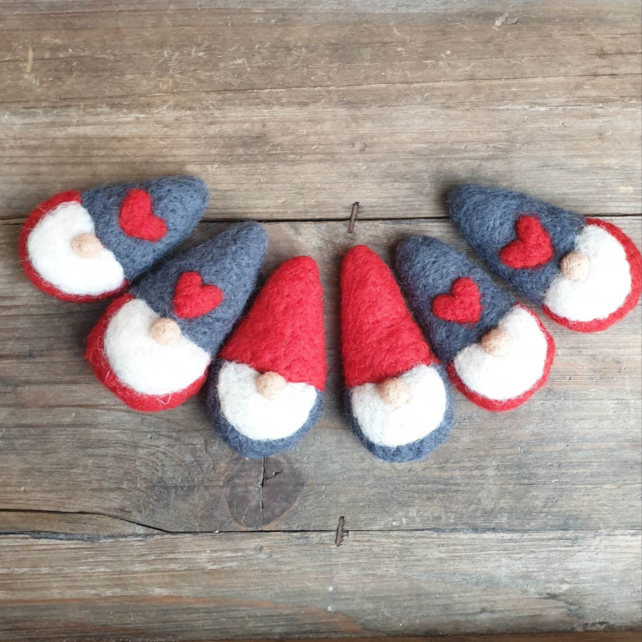 Felt Gonk Pin Gnome Pin Elf Brooch Gonk Broach Tomte - Etsy Australia